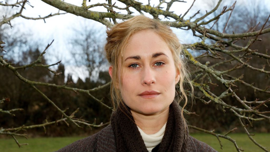 Vind bog: Rosalinde Mynsters bog om sin kendte far